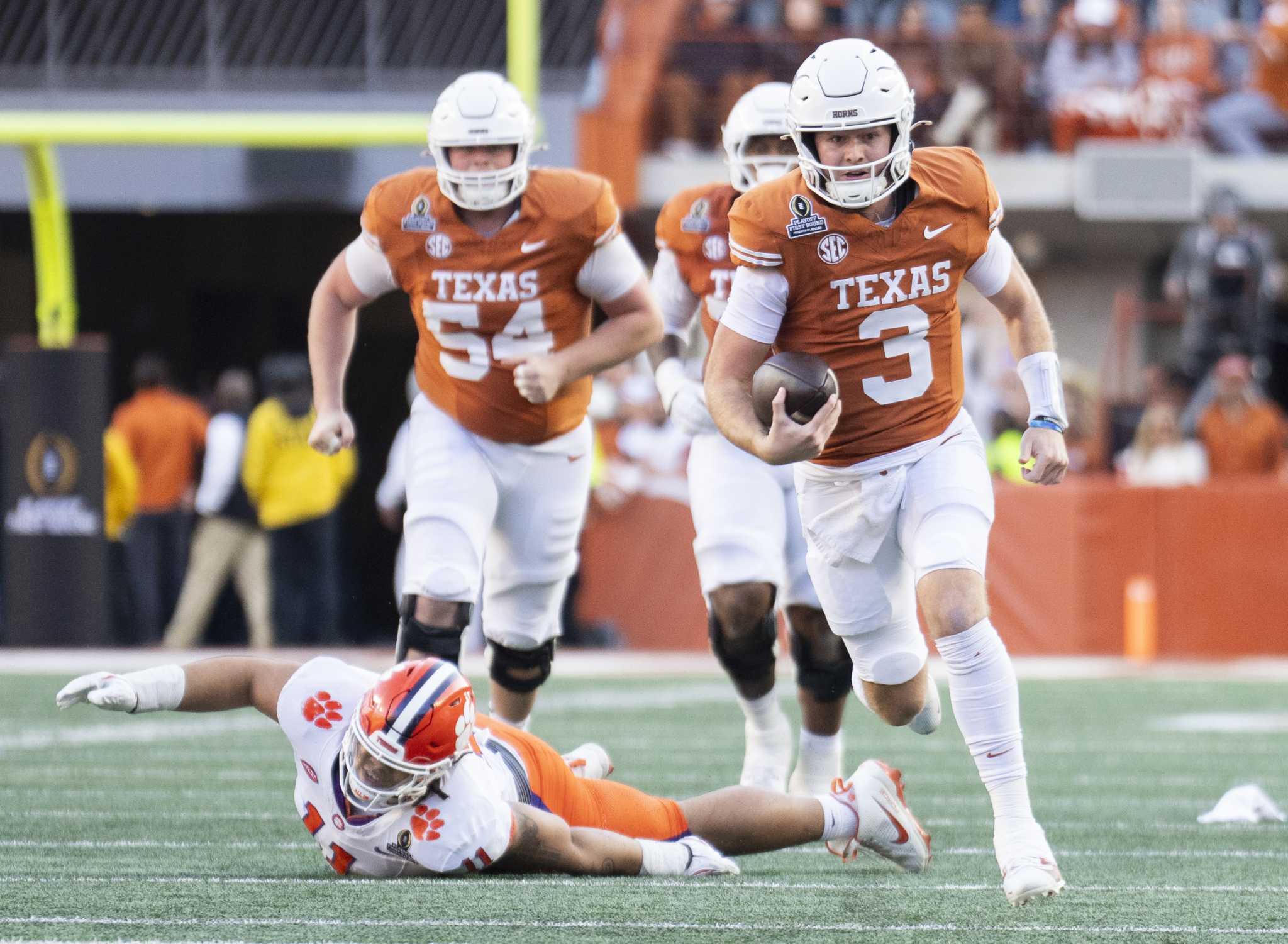 UT football: Quinn Ewers makes the right call in win over Clemson