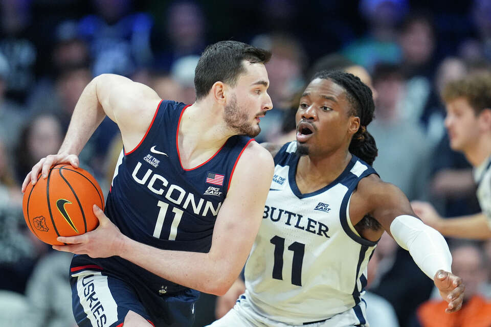 How Dan Hurley supported UConn men's basketball's Alex Karaban