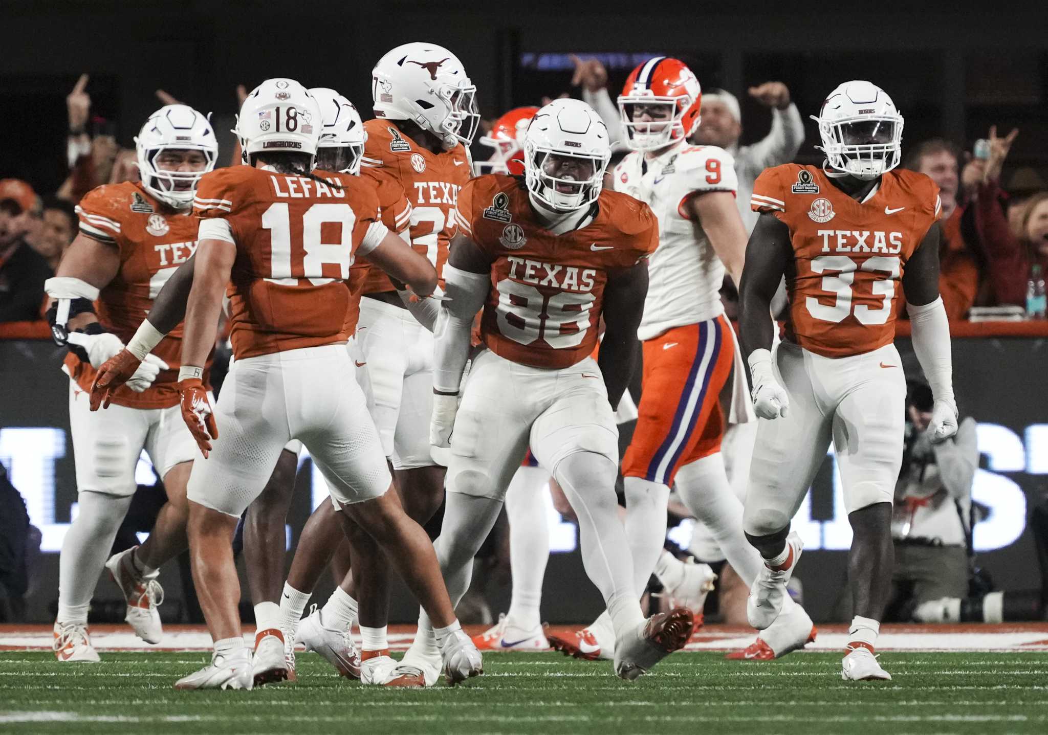 How Texas' defense stonewalled Clemson at goal line for CFP win