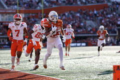 Texas proves SEC elitism with dominant win over Clemson