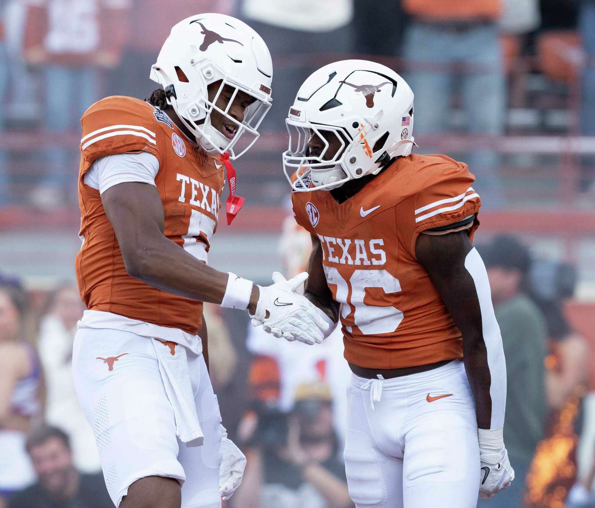 In avoiding a surprise, Longhorns make most of playoff moment