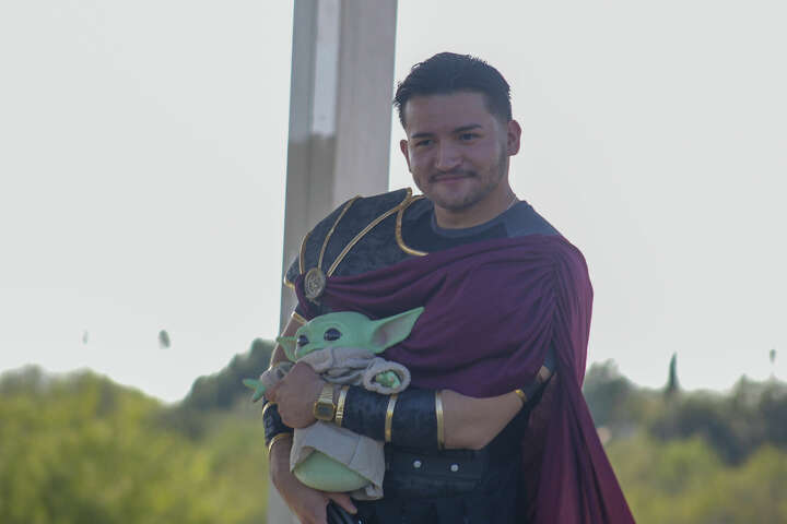 Pedro Pascal Look-Alike Contest thrills fans at Laredo park