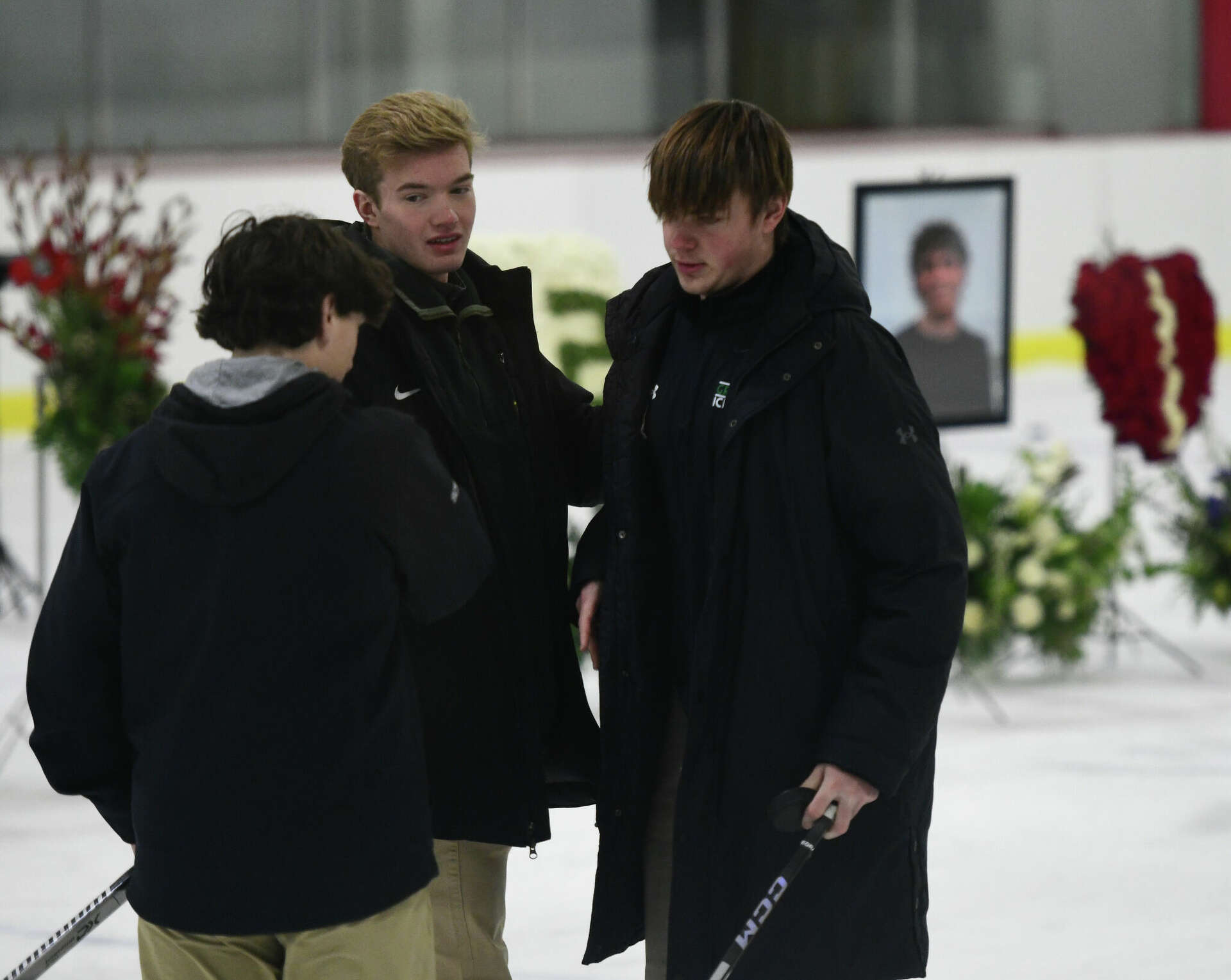 Hundreds remember New Milford student killed in car crash