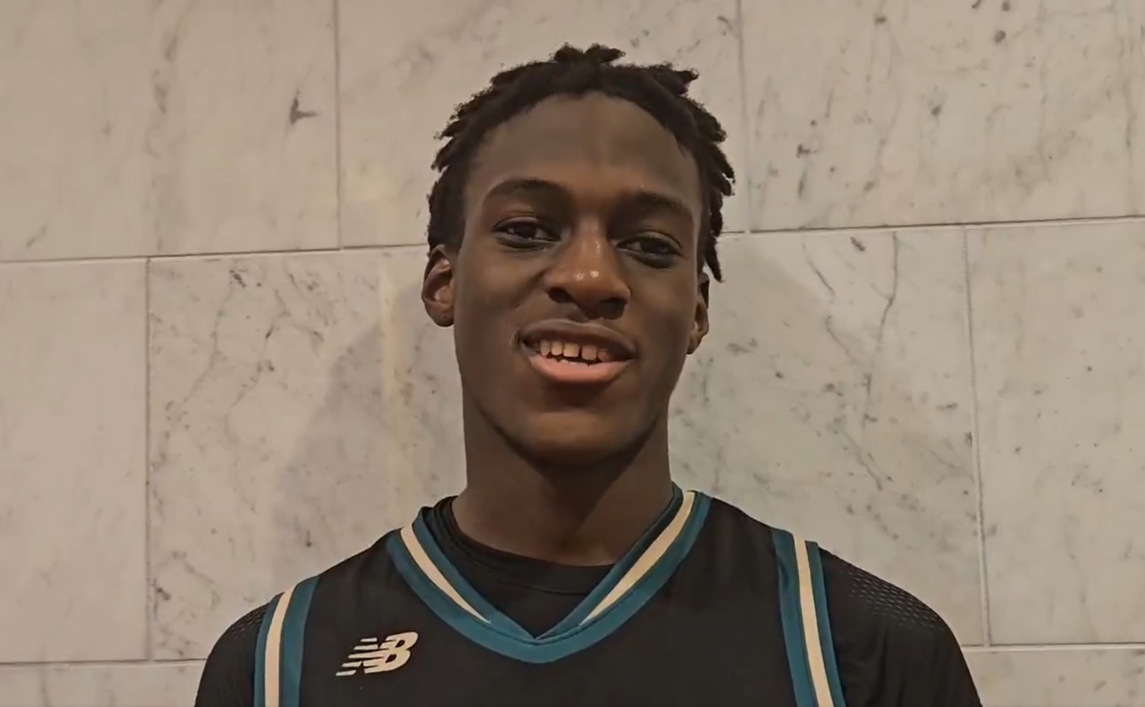 Top-ranked Notre Dame-West Haven boys basketball defeats Hillhouse