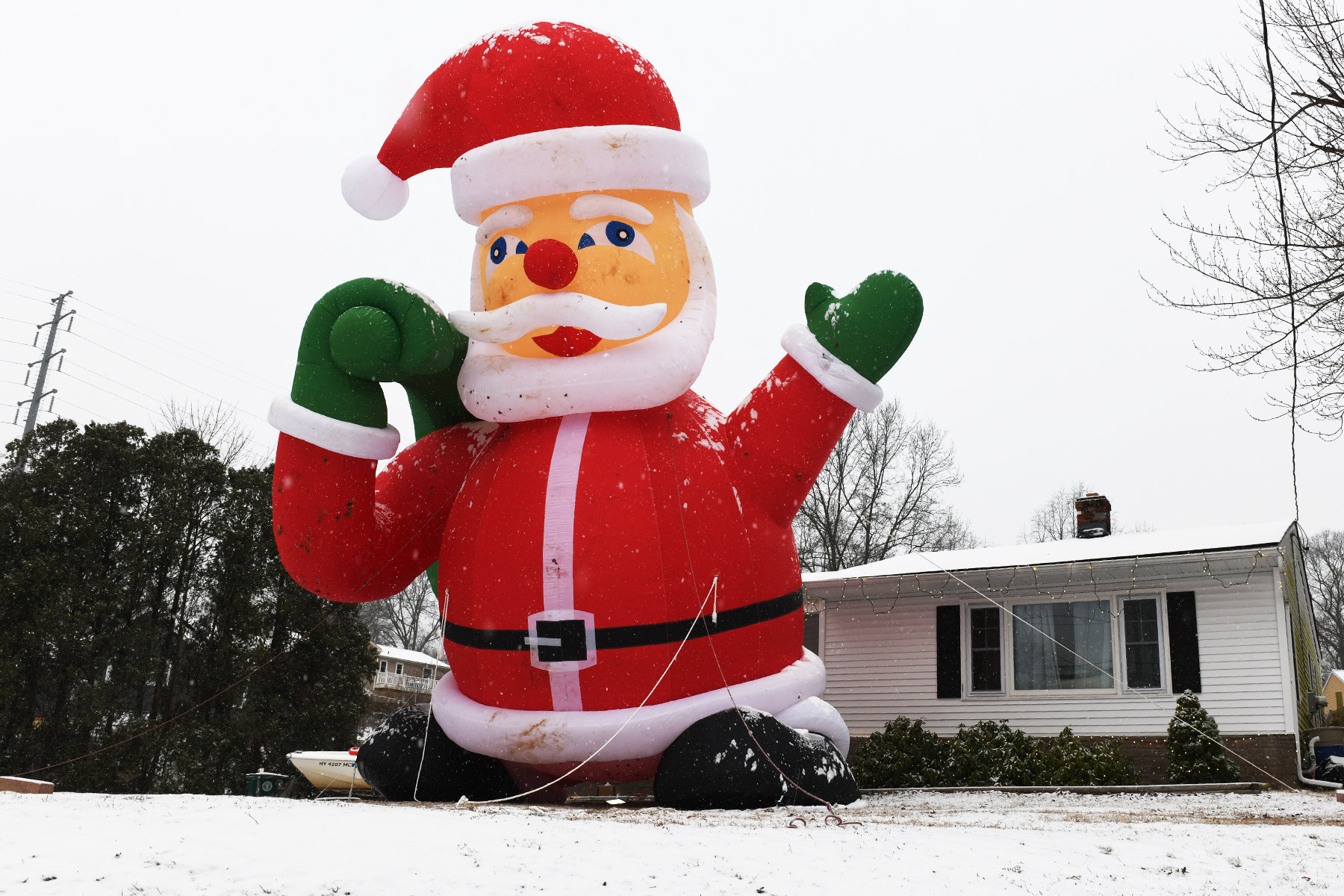 Spirit Christmas stores open in Connecticut with Santa visits