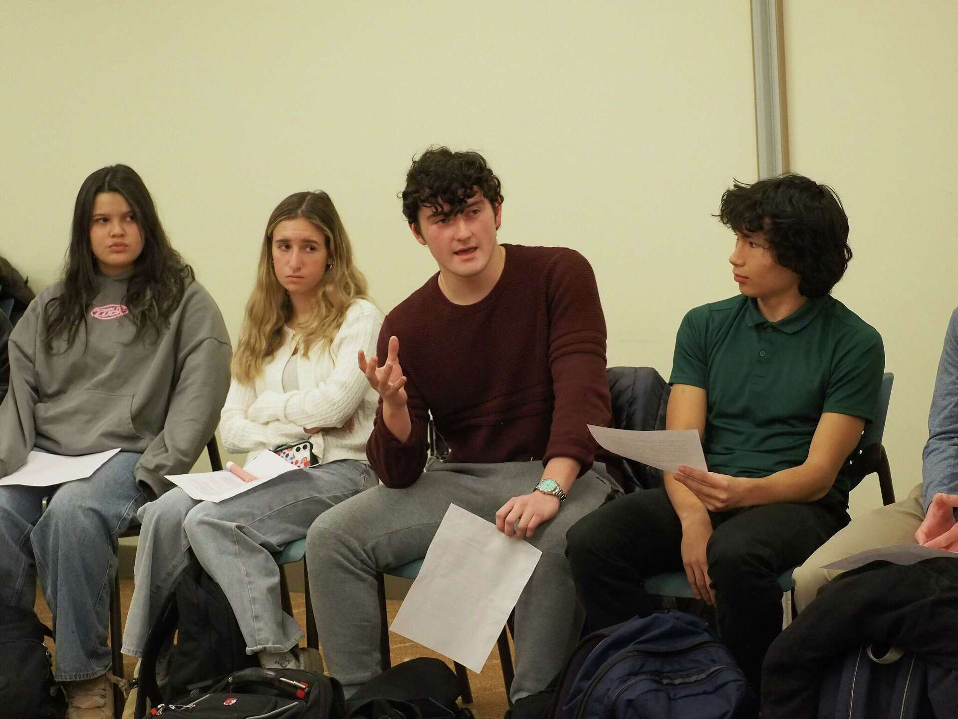 Fairfield parents want schools to ban cell phones for mental health