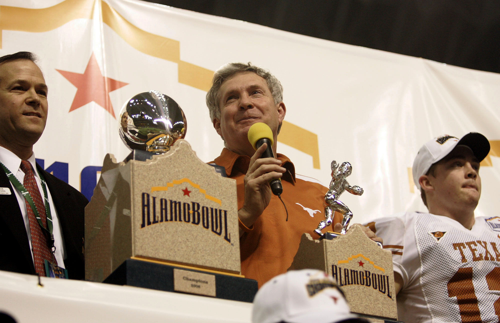 Alamo Bowl kicked off college football tradition 31 years ago