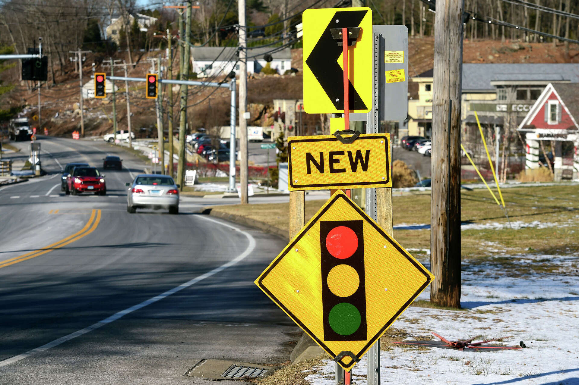 Traffic light finally operational at Trumbull's Long Hill Green
