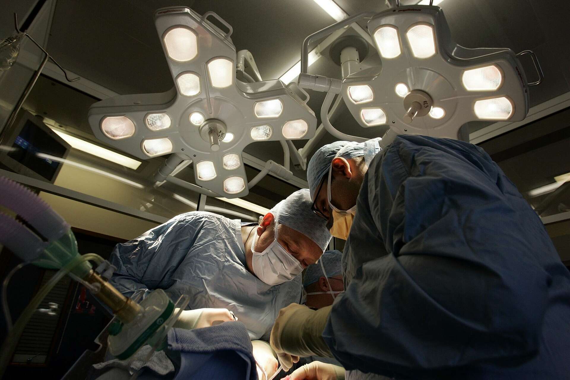 To save more lives, America's organ transplant system needs reform