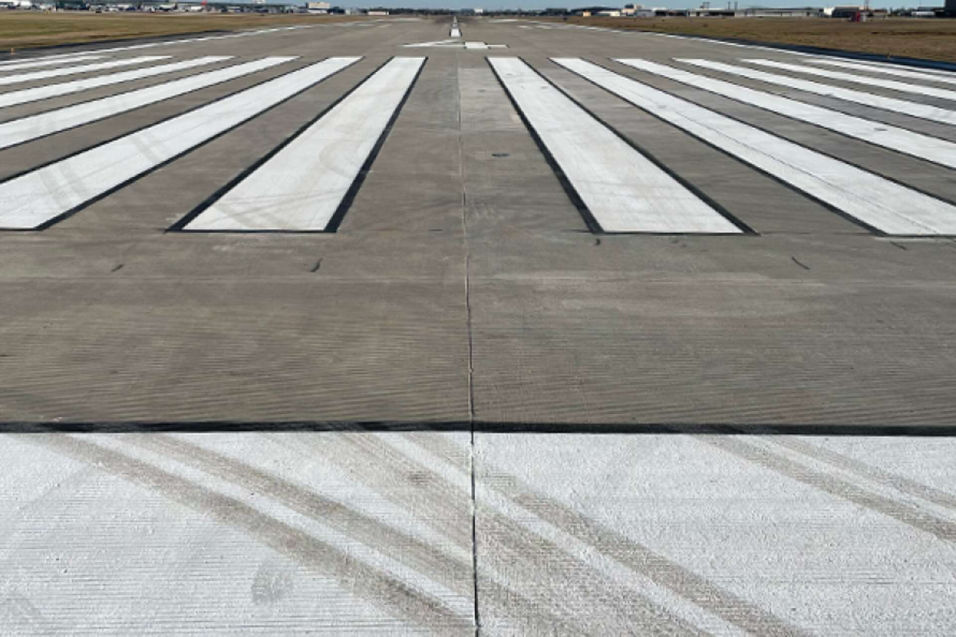 William P. Hobby Airport's old runway reopens with new improvements