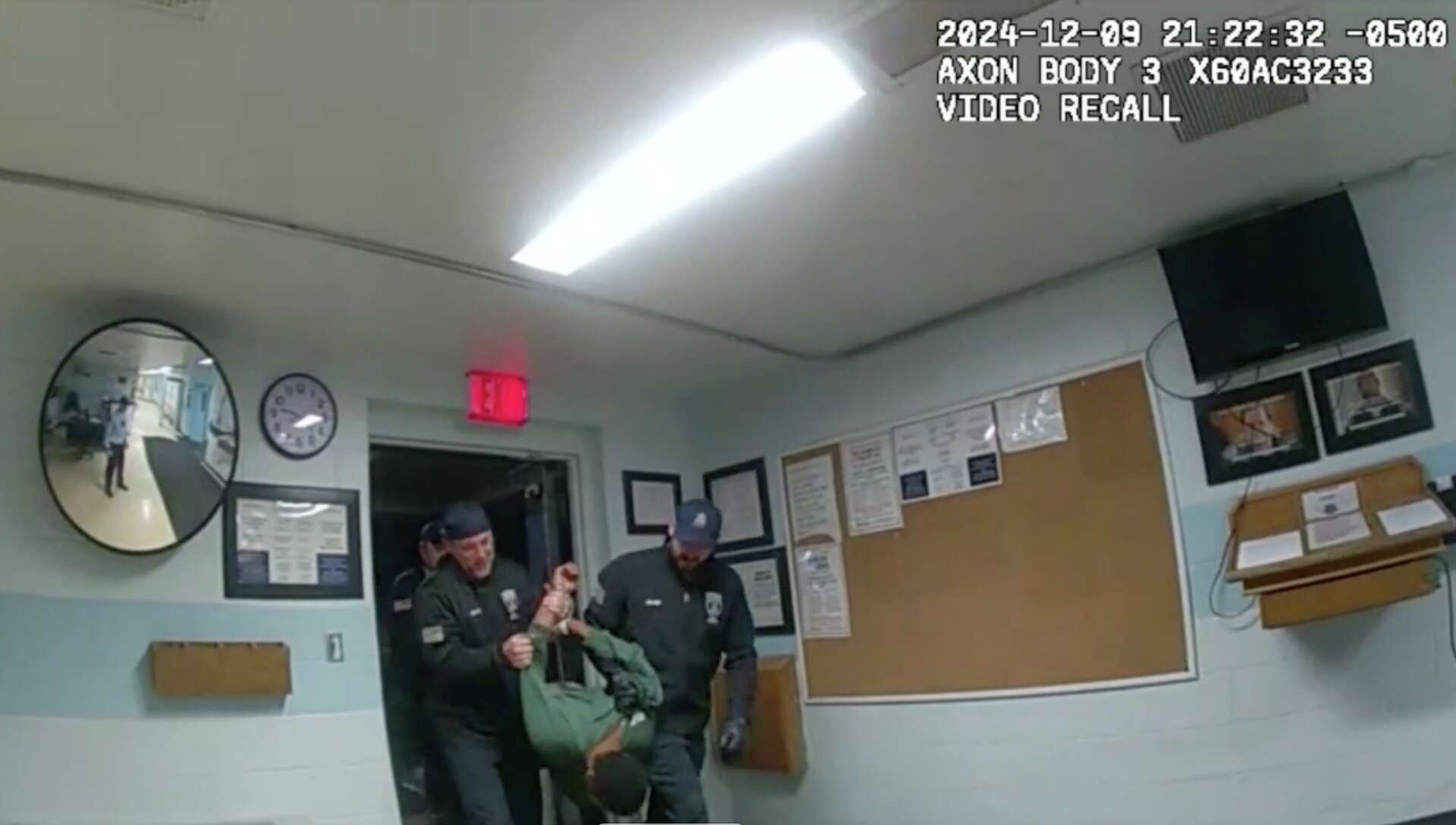 Who was Robert L. Brooks, the man beaten by New York prison officers?