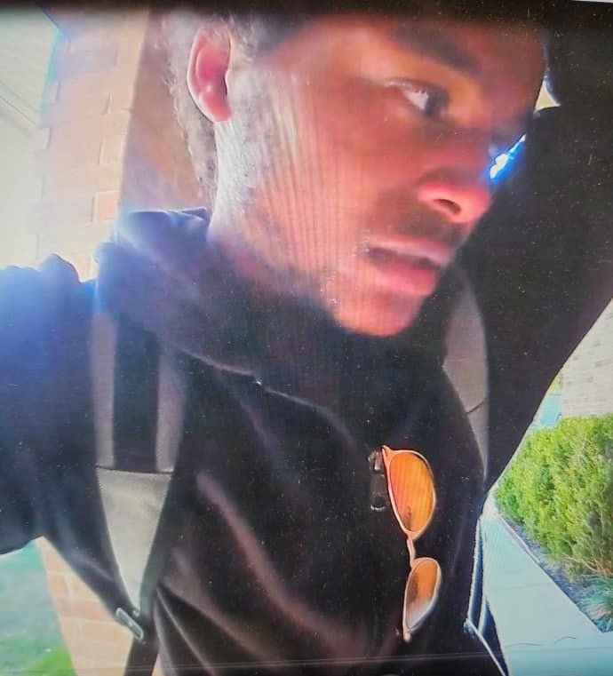 San Antonio police looking for man accused of Christmas Eve killing