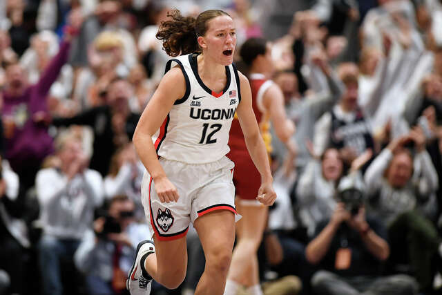 How UConn women's basketball's Ashlynn Shade found her own path