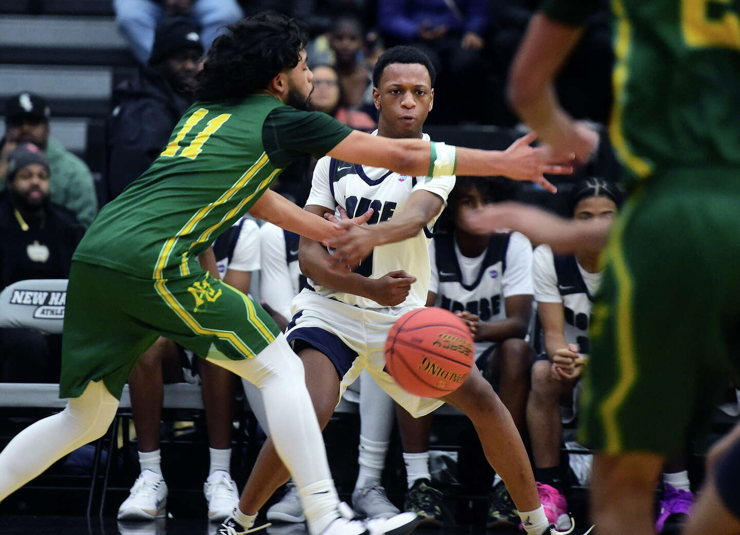 Hillhouse boys basketball upends eighth-ranked New London