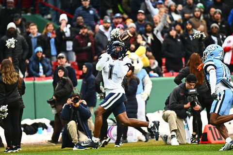 What caused elite receiver to snub Michigan in favor of UConn football