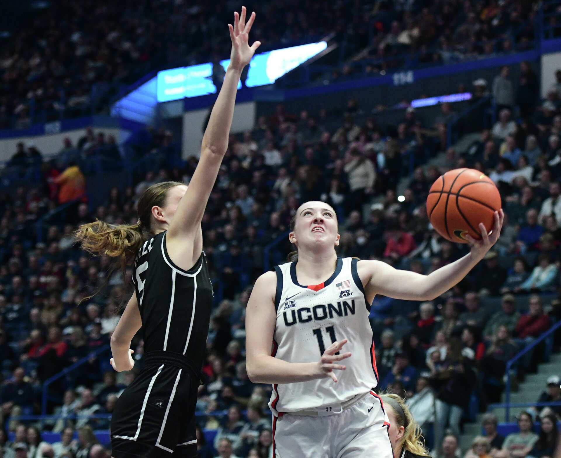 Paige Bueckers leads UConn to Big East win over Providence