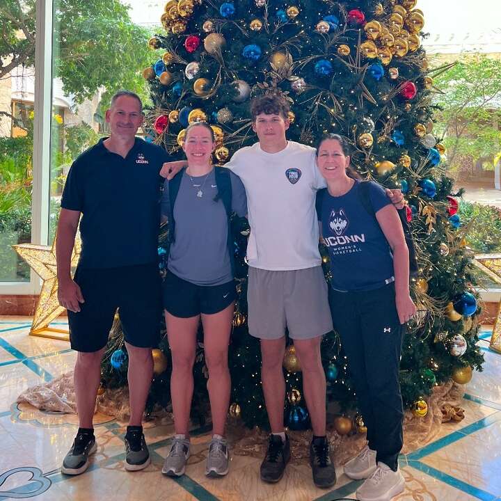 How UConn women's basketball's Ashlynn Shade found her own path