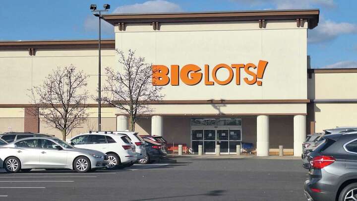 Big Lots announces deal to keep hundreds of its stores open