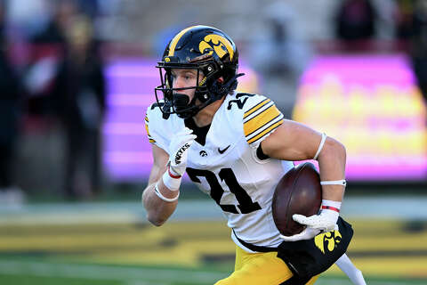 See Iowa's 100-yard kickoff return TD vs. Mizzou football