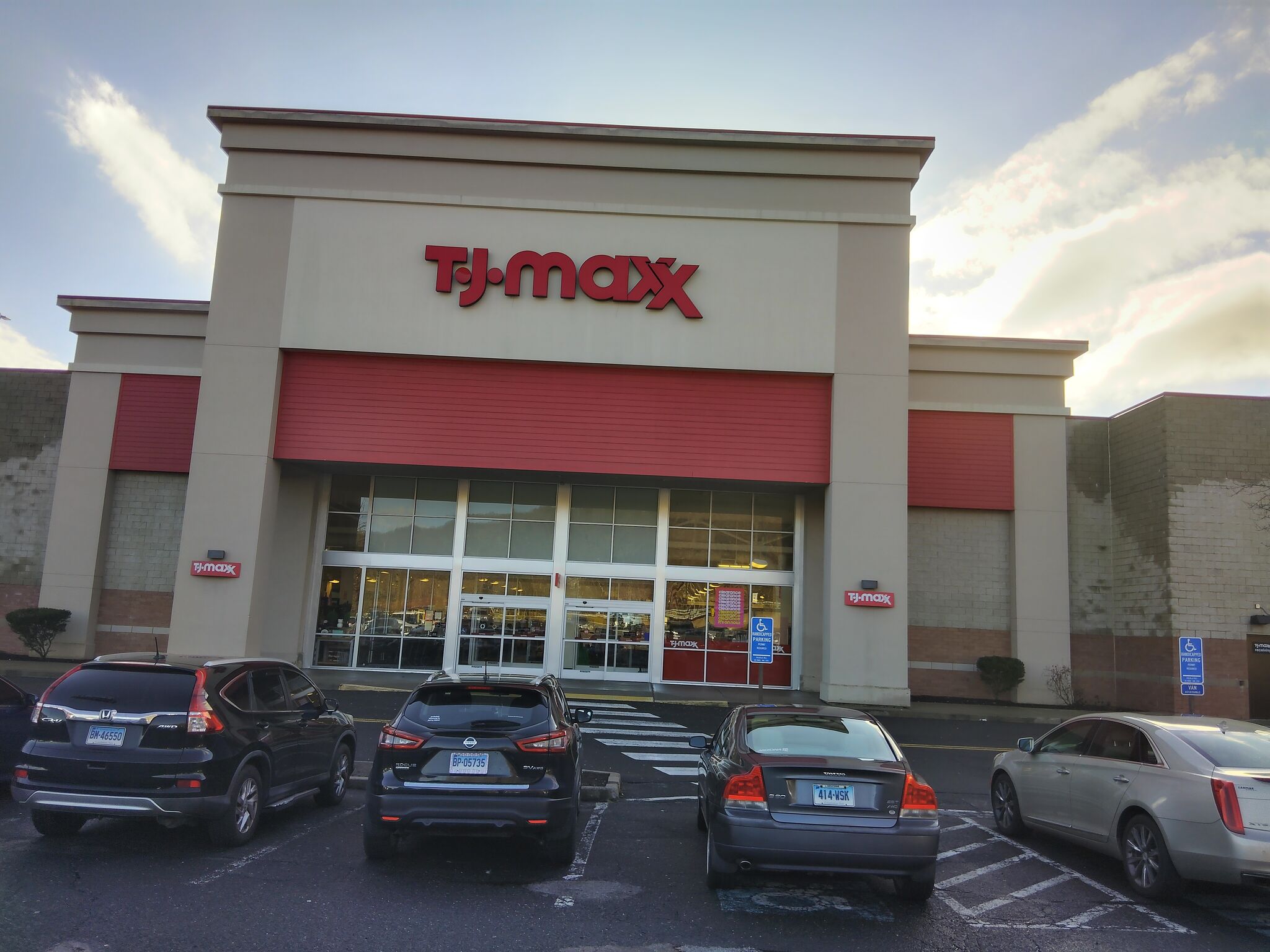 Cheshire development could mean T.J. Maxx exit from Meriden Mall