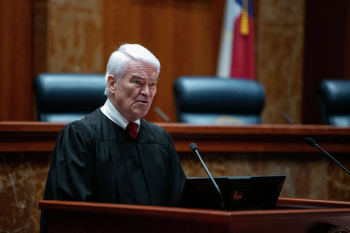 Bexar County could pay ex-Justice Nathan Hecht $2,000 an hour