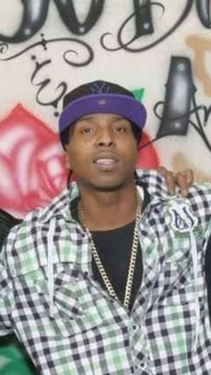 Who was Robert L. Brooks, the man beaten by New York prison officers?