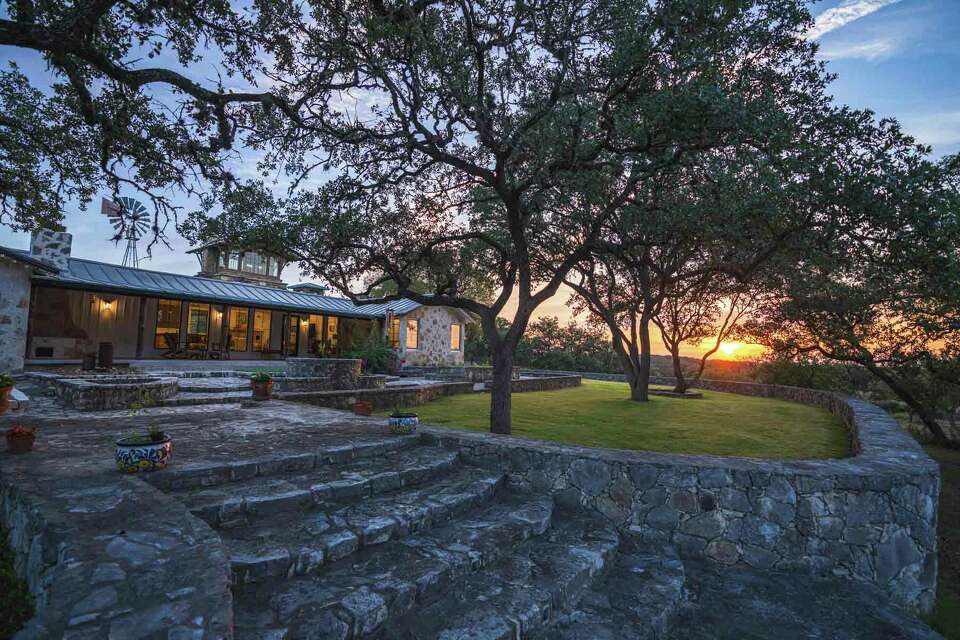 $5.4M Circle S Ranch offers stunning views of New Braunfels