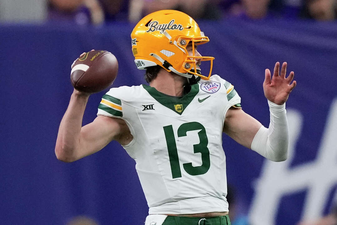Baylor football: QB Sawyer Robertson stayed, and Bears are glad he did