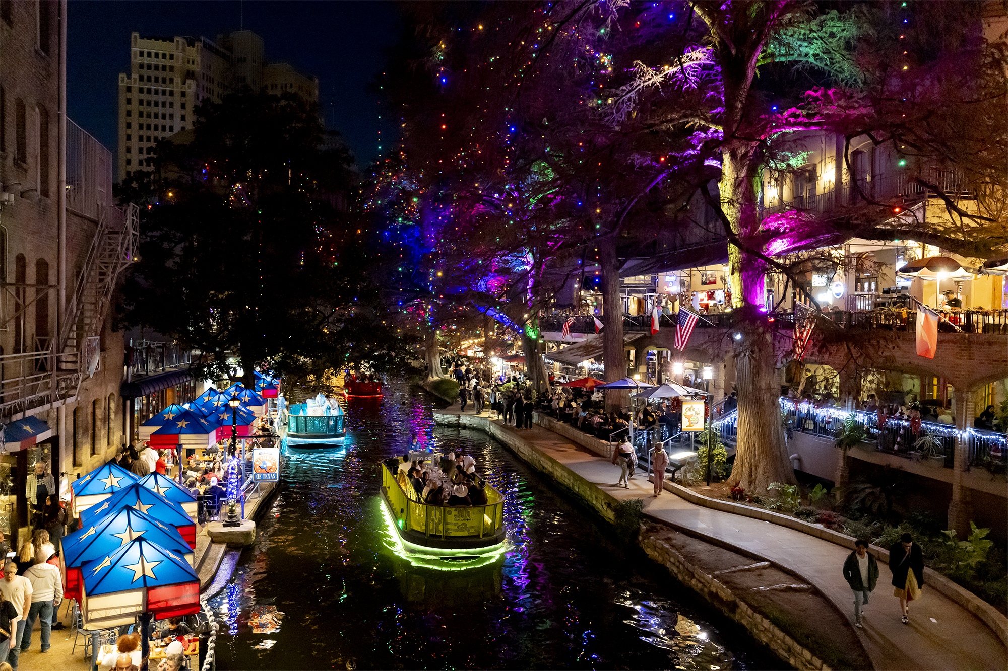 Haven't taken in holiday lights on River Walk? Time's almost up
