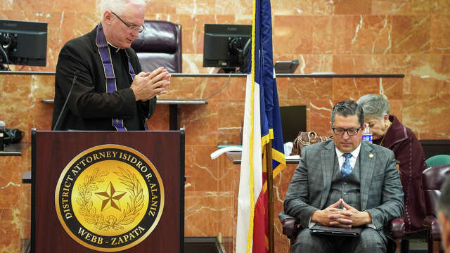 Isidro Alaniz sworn in for fifth term as Webb County District Attorney
