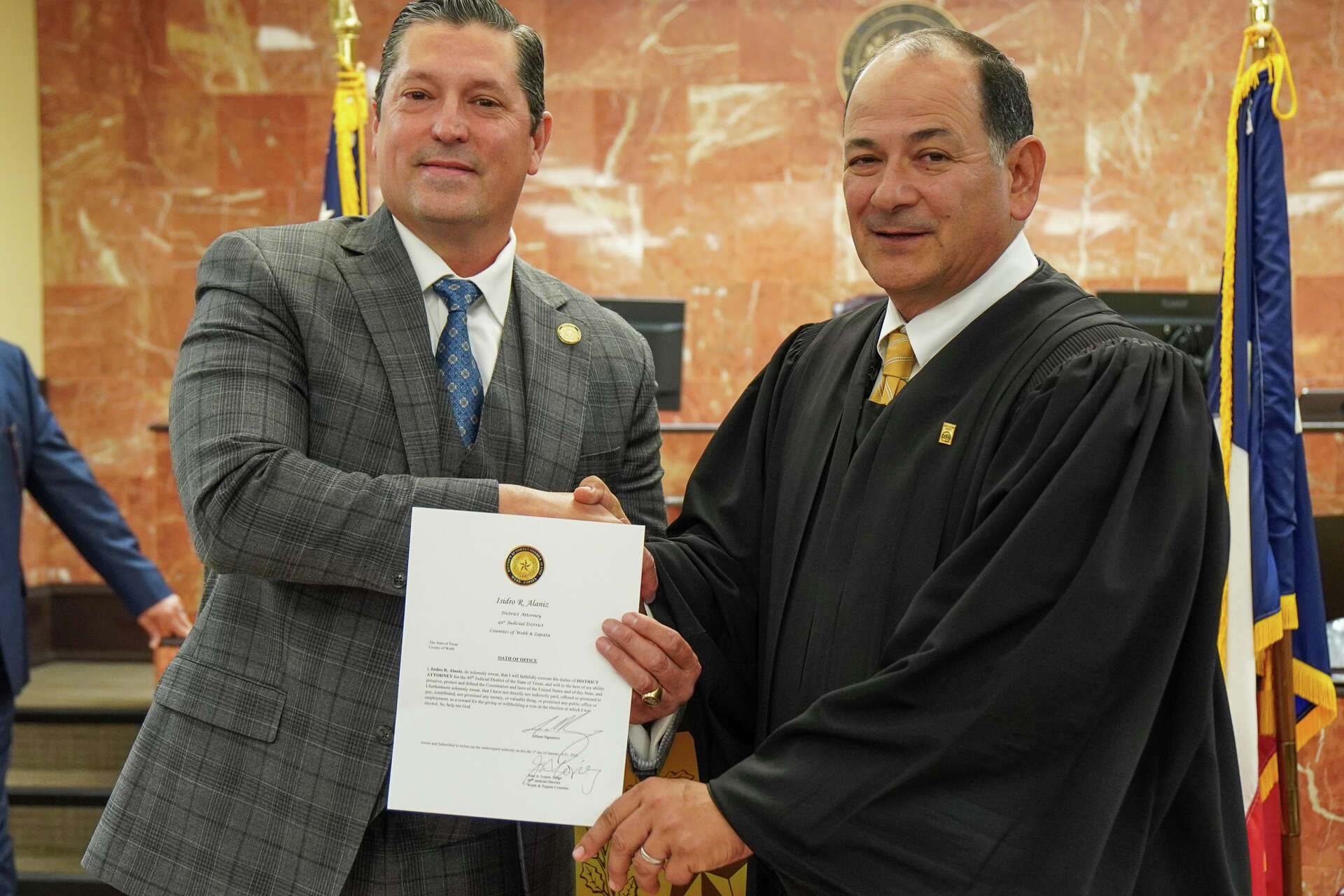 Isidro Alaniz sworn in for fifth term as Webb County District Attorney