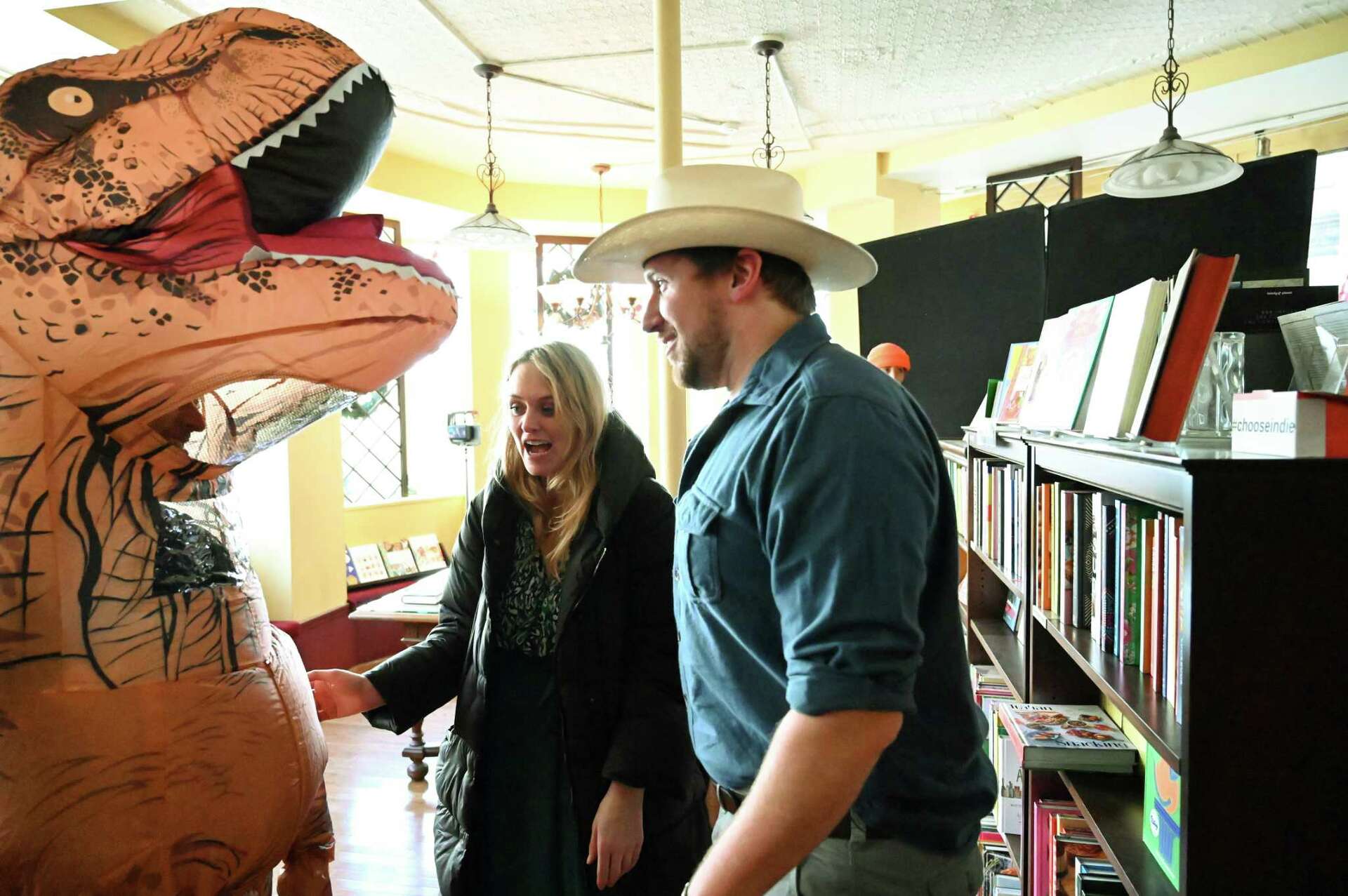 Spencer Grammer, Ajay Naidu and Market Block Books star in TV pilot