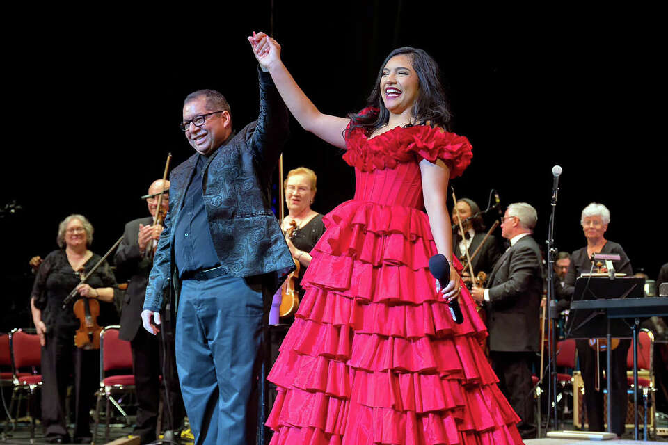 Majestic Theatre goes puro with 'Selena Vive!'
