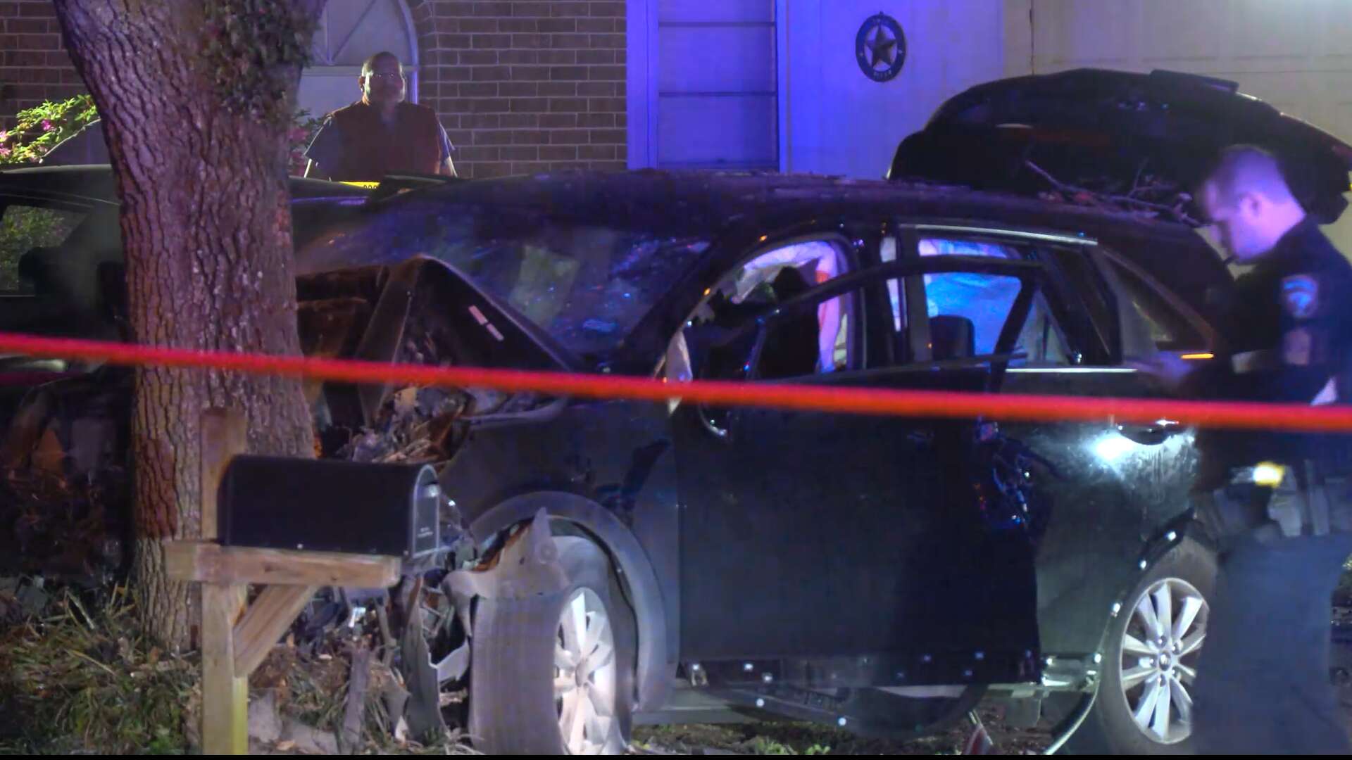 3 teens killed, 3 others injured in brief sheriff's office pursuit