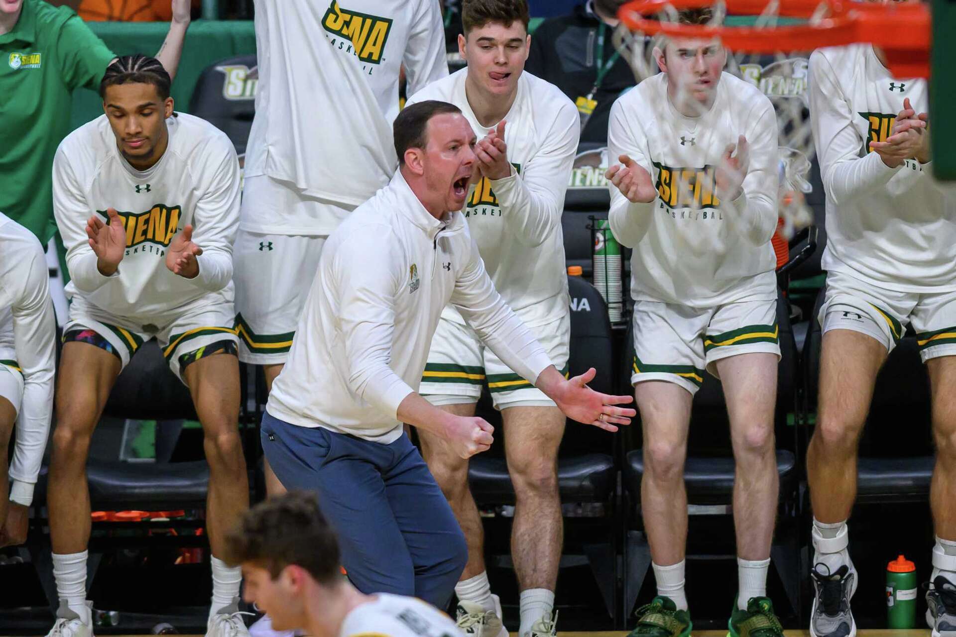 Siena basketball outlasts Manhattan in double-overtime MAAC win