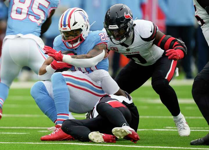 Houston Texans top Tennessee Titans 23-14 in regular-season finale