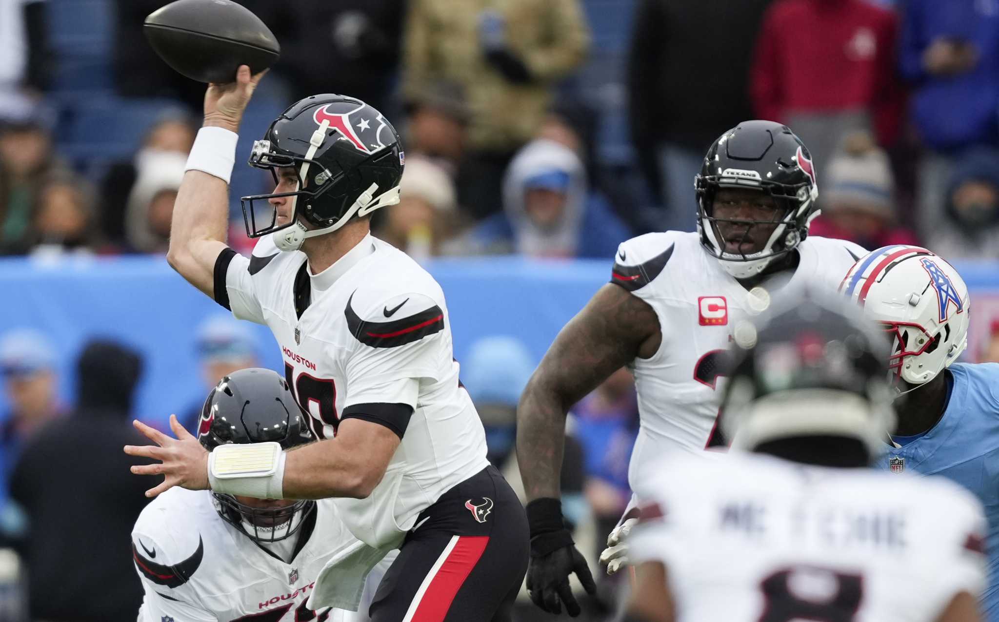 Houston Texans top Tennessee Titans 23-14 in regular-season finale