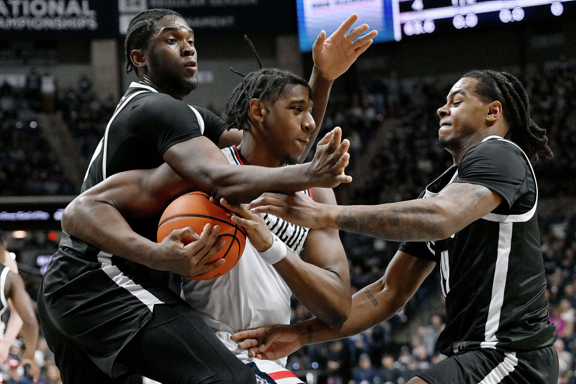 UConn 'cheats death,' rallies back for win over Providence