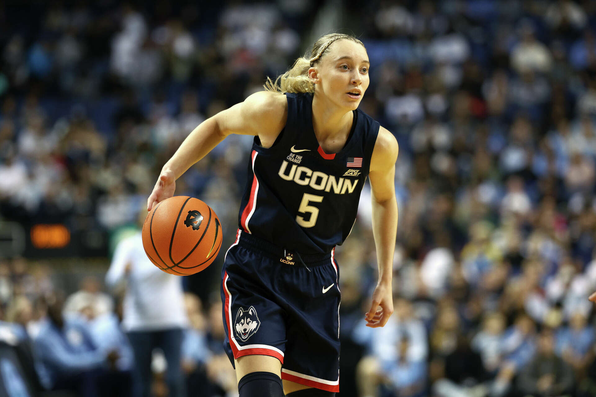 Watch: UConn's Paige Bueckers goes down with injury vs. Villanova