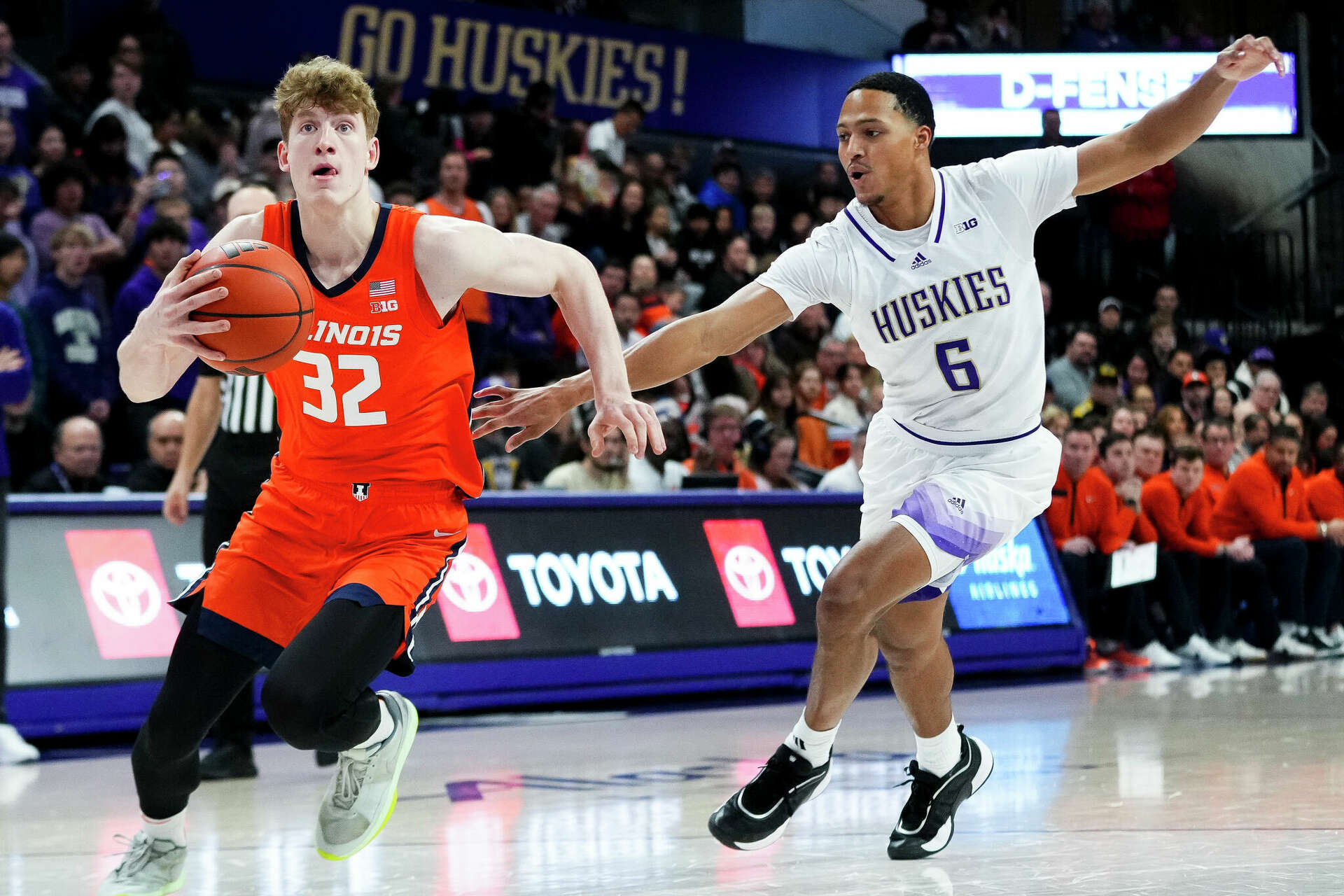 Illinois vs. Washington Huskies basketball live updates, score