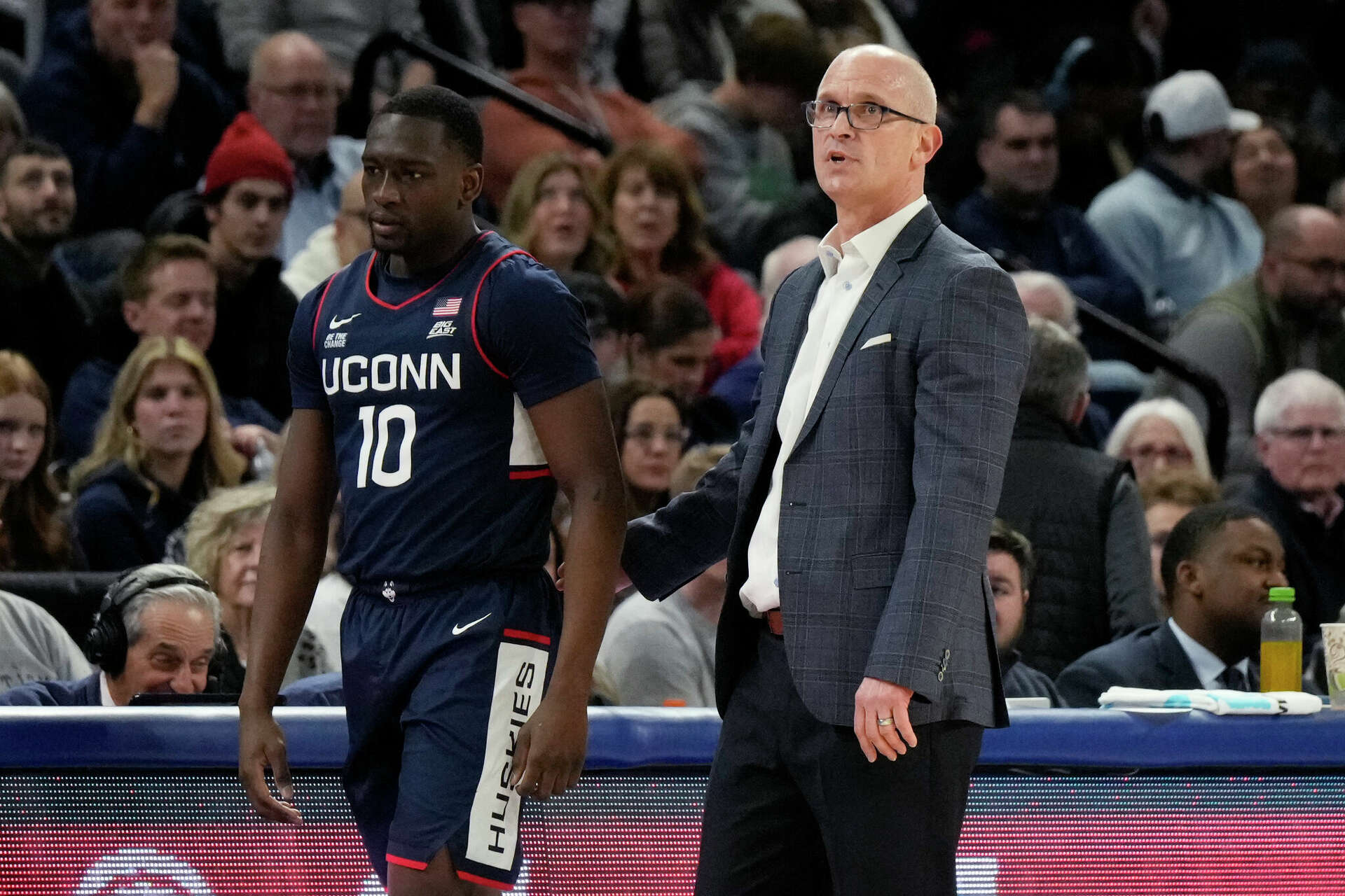 What are Dan Hurley's point guard options for UConn men's basketball?