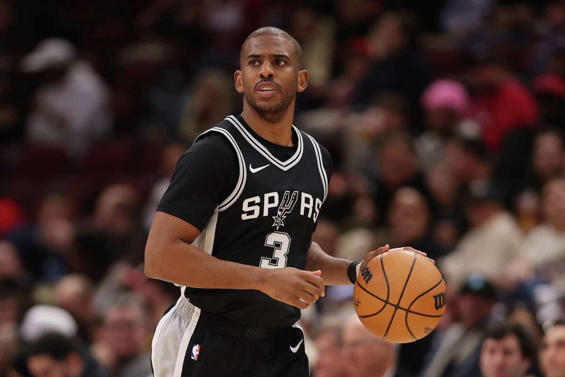 Spurs swap hotels to stay far away from L.A. wildfires