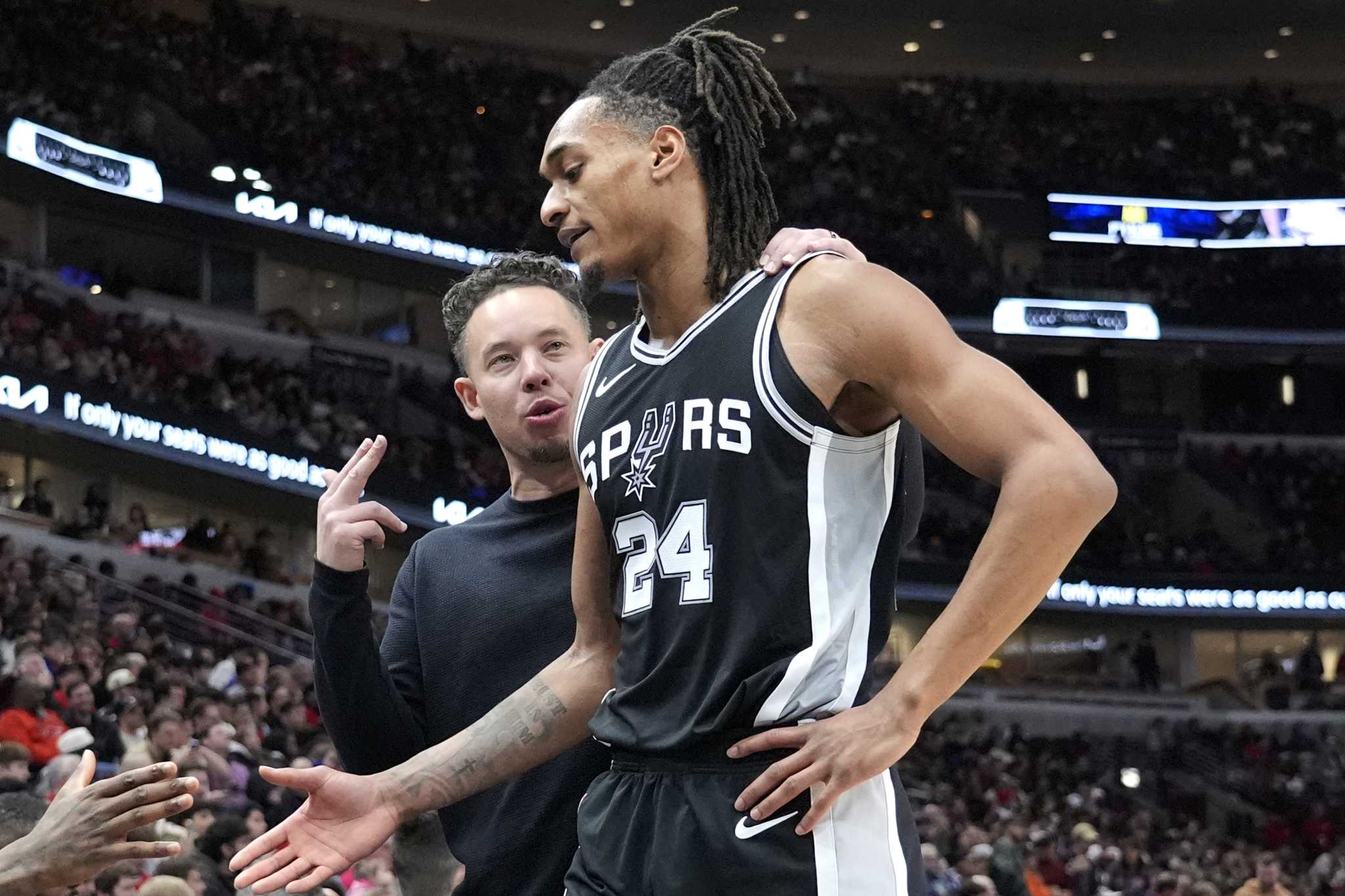 As wildfires continue, Spurs set to return to court in Los Angeles