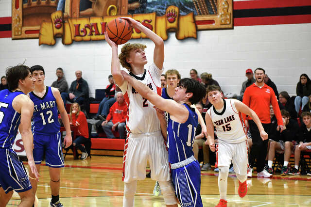 Bear Lake boys basketball loses to Lake Leelanau St. Mary