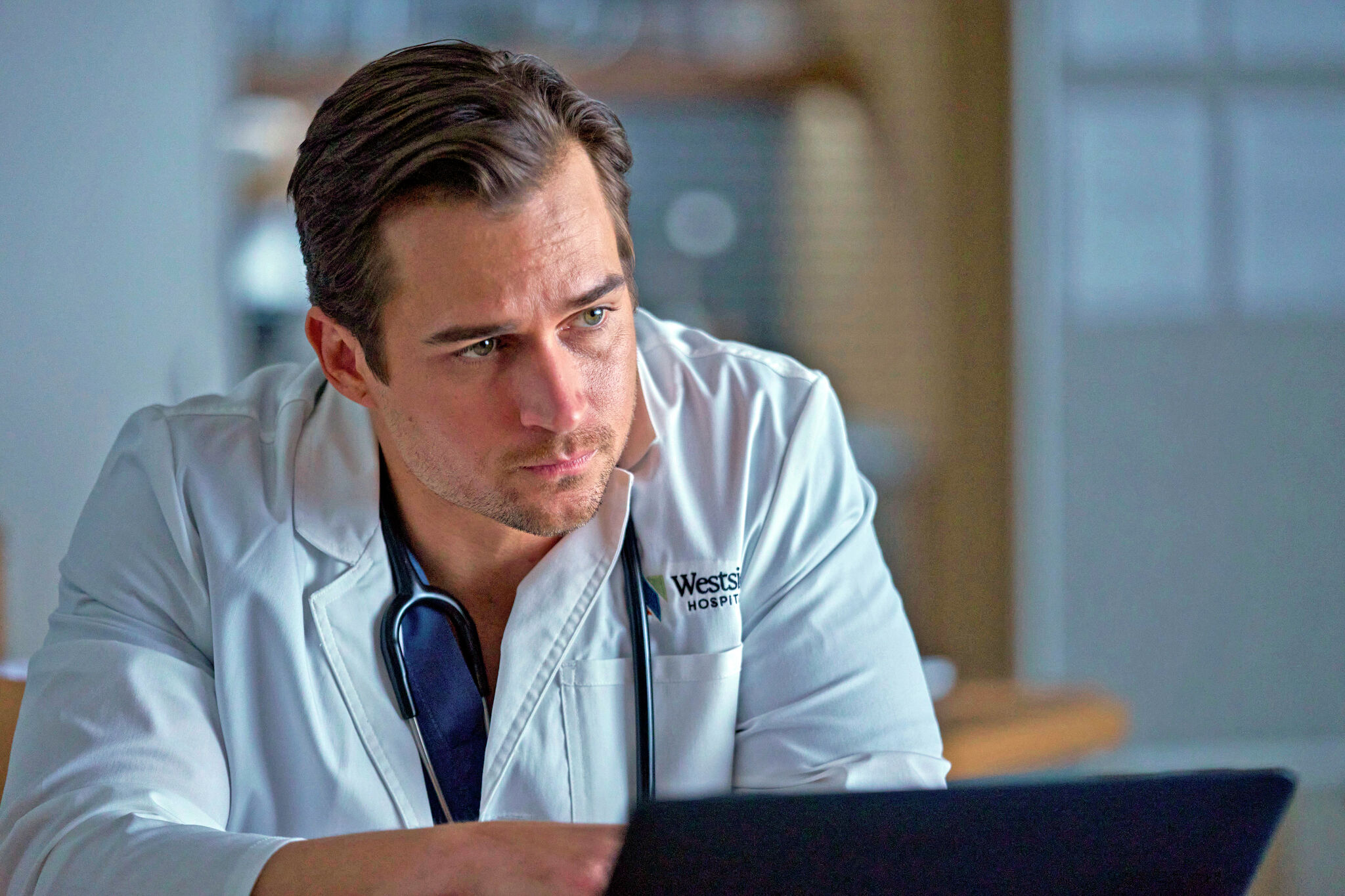 Jon Ecker shares prep work for new role in FOX series 'Doc'