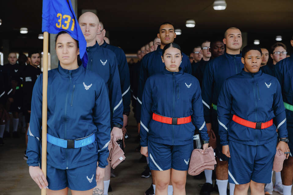 Air Force teaches recruits how to run and not get injured doing it