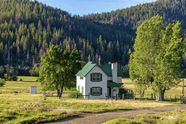 One of California’s oldest ranches, size of Manhattan, listed for sale