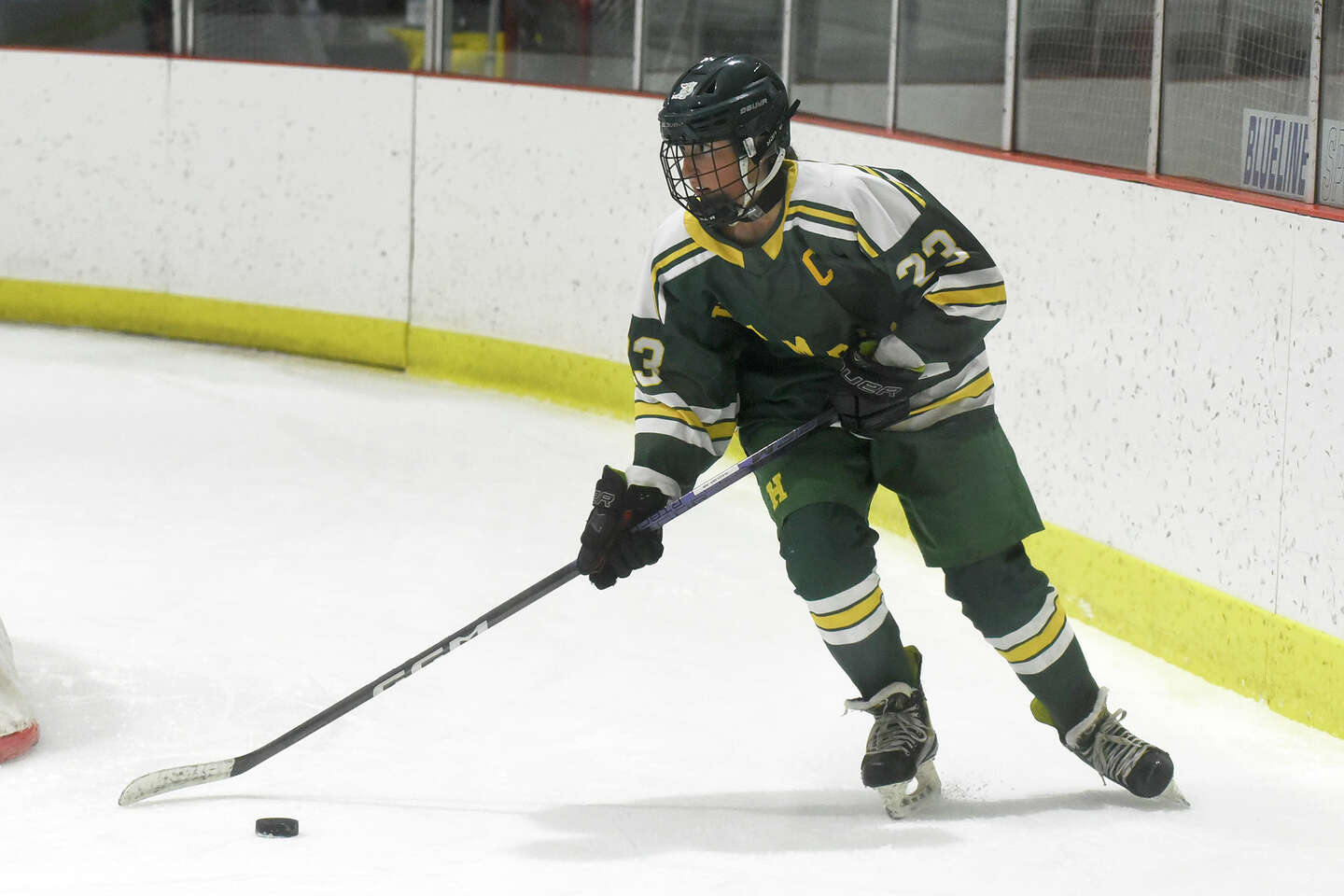 New Canaan girls hockey, Maddie Tully top Hamden, Kyra Sweeney in OT