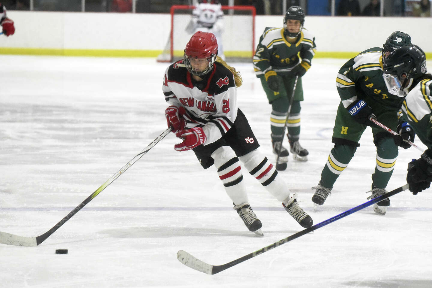New Canaan girls hockey, Maddie Tully top Hamden, Kyra Sweeney in OT