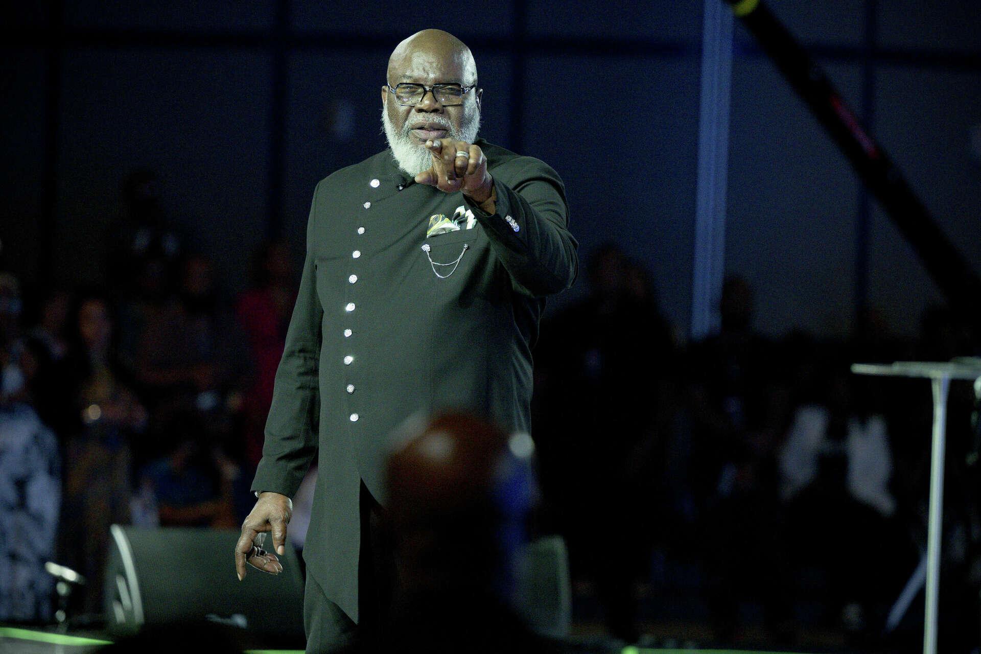 Texas religious leaders question use of AI in worship services